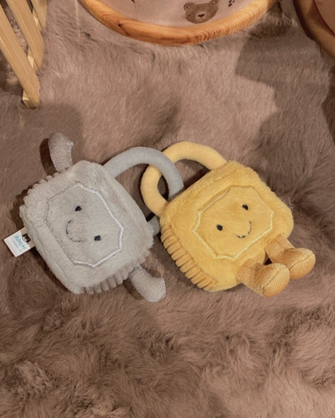 Jellycat Amuseables Love Locks (Retired) – Hanna Scallop